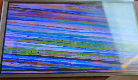 LCD Over RGB Interface Is Not Refreshed While Writing To SPI Flash