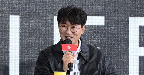 장항준 감독 유쾌한 웃음 엑s Hd포토