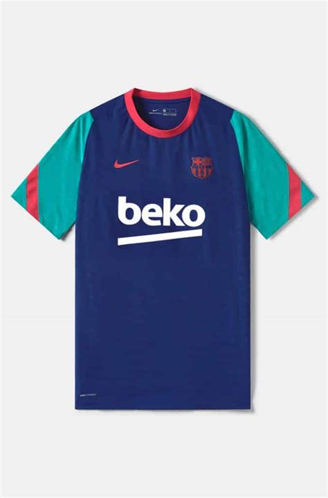 Le Barça Dévoile Un Nouveau Maillot Pré Match Et Une Gamme Training