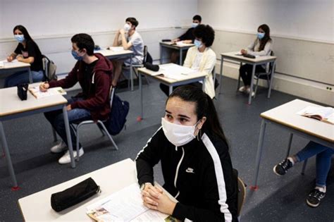 EDUCAÇÃO Estado suspende aulas presenciais Diário da Manhã
