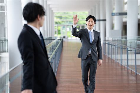 章月綾乃の【運勢を切り開く心理テスト】29 【心理テスト】「久しぶり」意外な場所で声をかけられた その相手は 3択でわかるあなた