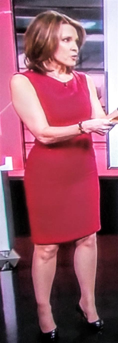 Hannah Storm R Hot Reporters