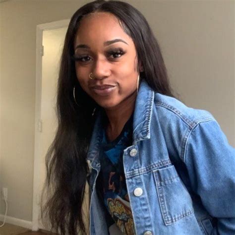 Tori Torirenaye On Threads