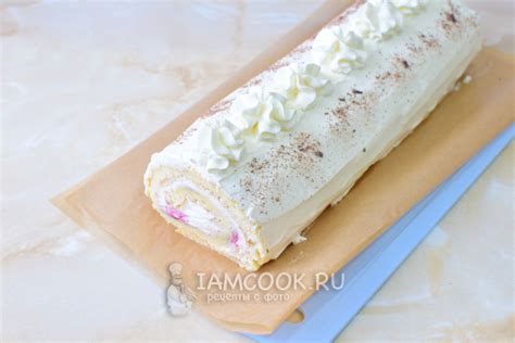 Бисквитный рулет с кремом чиз — рецепт с фото пошагово