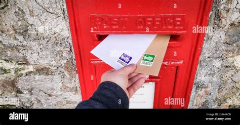 Royal Mail Track Qr Code At Louise Forsman Blog