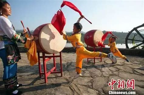 非遗 湘西苗族鼓舞苗鼓