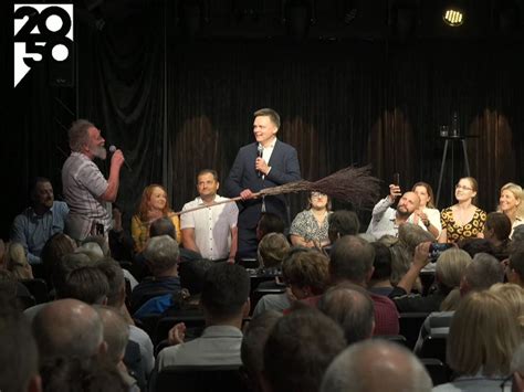 Szymon Hołownia ujawnił w jakim okręgu będzie jedynką w wyborach