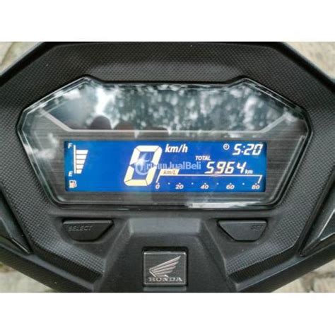 Motor Bekas Honda Vario 160 CBS 2020 Full Orisinil Surat Lengkap Pajak Hidup Di Jakarta Pusat