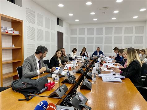 Komisioni Ad Hoc Për Bordin E Rtk Së Diskualifikon 30 Kandidatë