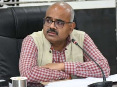 2010 Batch Ias Akhand Pratap Singh Will Be The New Dm Of The District देवरिया के डीएम