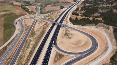 E Spain road infrastructure autopistas y autovías Page 568