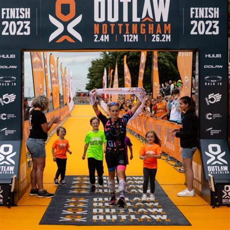 Meet Natalie Lawrence The Supermum Starring In Triathlon Once Again