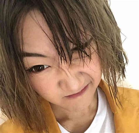 她在抖音僅憑一個跳舞視頻坐擁千萬粉絲，網友：她笑得很好看 每日頭條