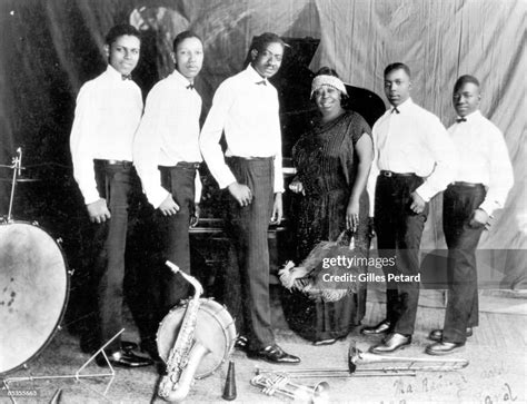 Photo Of Ma Rainey Posed Portrait Of Ma Rainey And The Rabbit Foot News Photo Getty Images