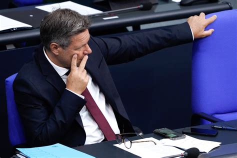 Wirtschaftsminister Habeck erklärt seinen eigenen Bankrott