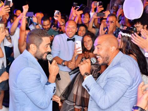 صور تامر حسنى والعسيلى يشعلان حفل زفاف ياسر الحريرى بدويتو اختراع عين