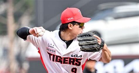 사진 김도영 빈자리 채우는 윤도현 조선비즈