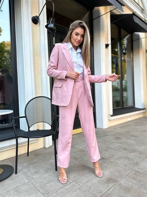 Костюм трійка піджак брюки сорочка — ціна 1199 грн у каталозі Брючні костюми Купити жіночі