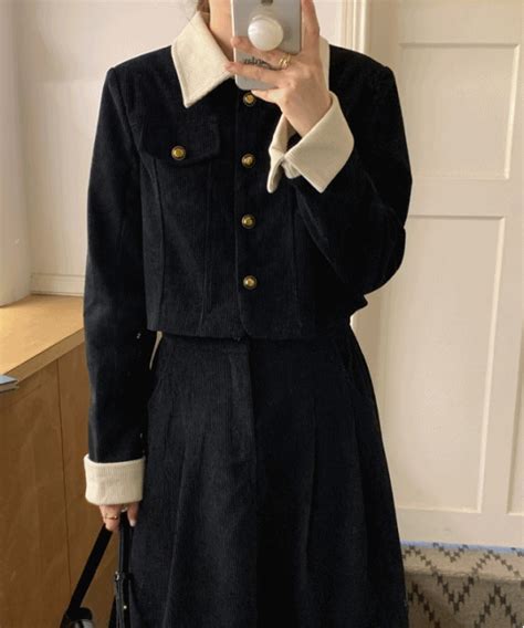 당일출고☃투피스 베지 코듀로이 골드 배색 스커트 세트 하객룩코디