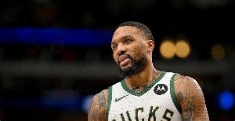 手感不佳！利拉德18中4得到16分3篮板7助攻腾讯新闻
