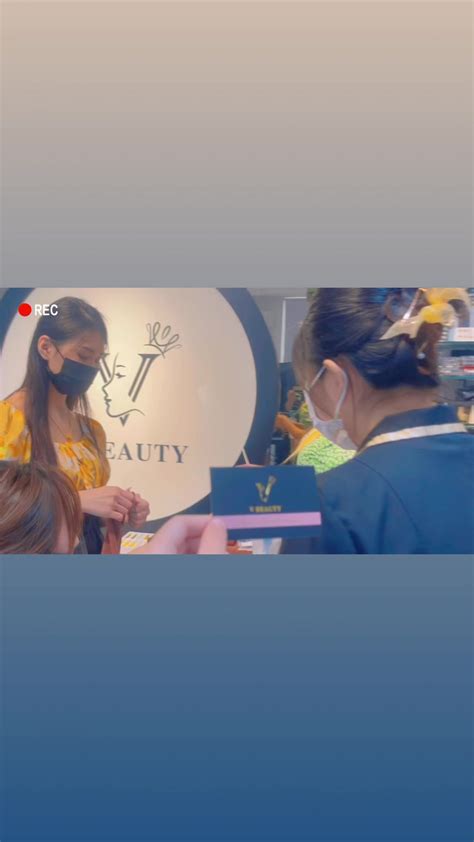 Vivian老师今日教学团队们专业美白点滴教学课程🥰是现代 女性保养的最爱～改善敏感皮肤～改善睡眠～淡化雀斑疤印～美白～抗衰老嫩肤～增强皮肤