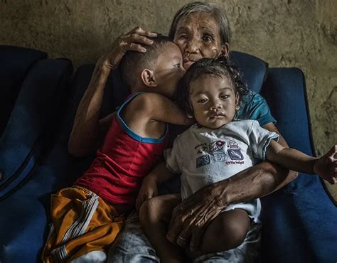 Dutertes War On Drugs Leaves Tragic Legacy For Filipino Families In