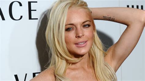 Lohan Entblättert Sich Für Machete Oe24at
