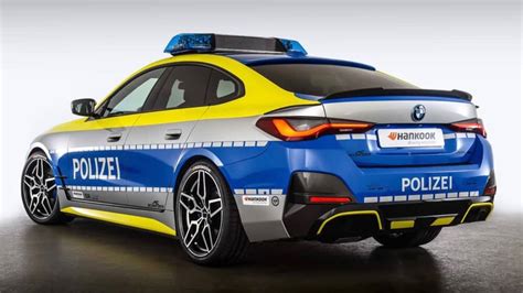 Video German Tuning Company Creates Electric BMW I Police Car Drive