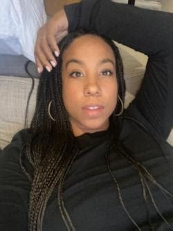 Erotic Mama Mature Sensual Voluminous Byron Bay