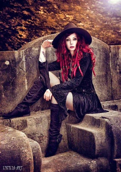 Pin By Dayde Sabine On Celtes Autumn Witch Goth Gothic Beauty