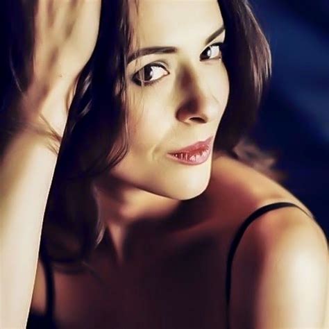 Pictures Of Rebecca Van Cleave