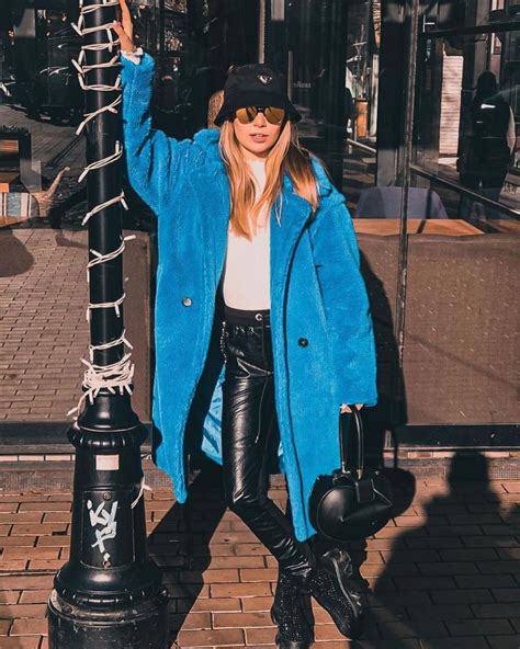 СЕКСИ Михаела Маринова се пусна по бельо СНИМКИ Информационна агенция ПИК