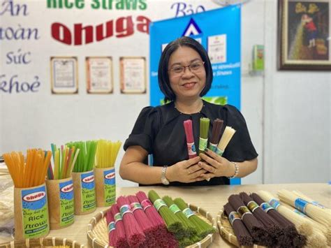 Ống Hút Gạo Và Bún Ngũ Sắc Rau Củ