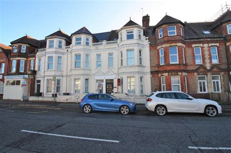 Holdenhurst Road Bournemouth Bh8 2 Bed Flat For Sale £135 000