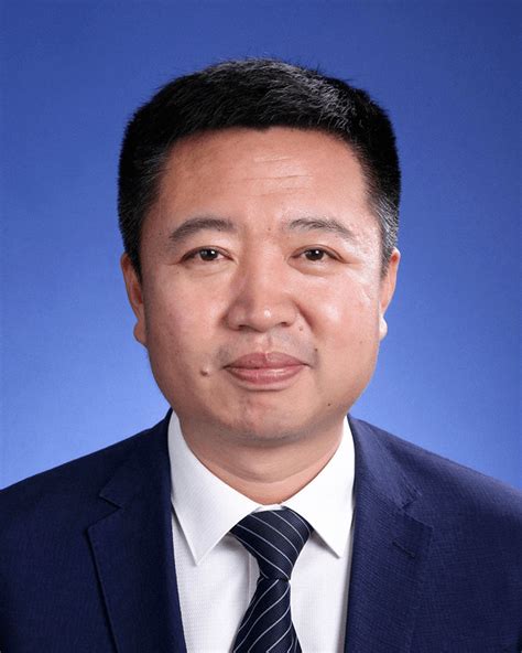 杨文波同志任中共富拉尔基区委书记齐齐哈尔市