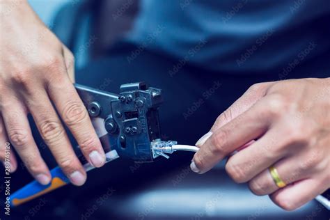 Connection Procedure Utp Cable Twisting Cable Tool Twisted Pair Ethernet Utp Cat Crimping