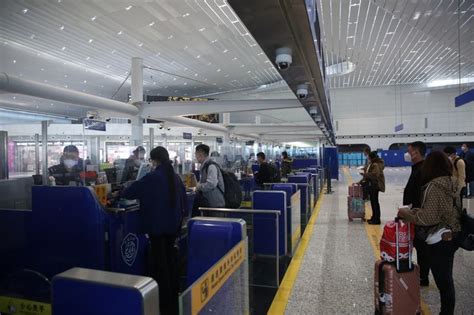 內地實施乙類乙管兩個月 出入境人次近4000萬 星島日報