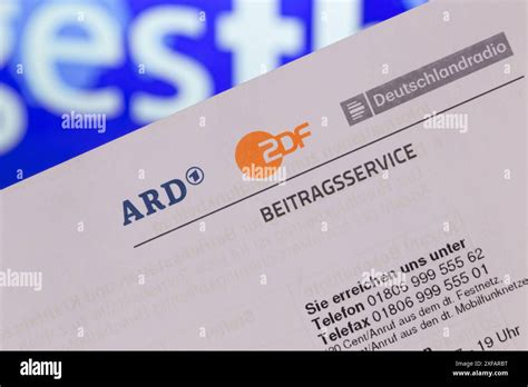 Symbolbild Rundfunkbeitrag Beitragsservice Nahaufnahme Von Einem