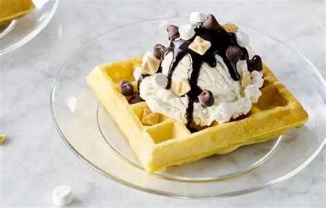Waffle Ice Cream Sundae Snowy The Mouse