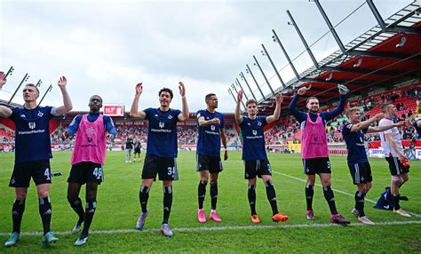 „wir Sind Wieder Im Rennen“ Hsv Macht Mächtig Druck Im Aufstiegskampf