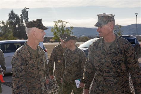 Commander Marforpac Visits I Mef During Steel Knight
