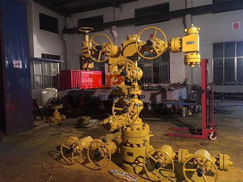 4 1 16 5M Block X Mass Tree For Wellhead Christmas Tree API 6A