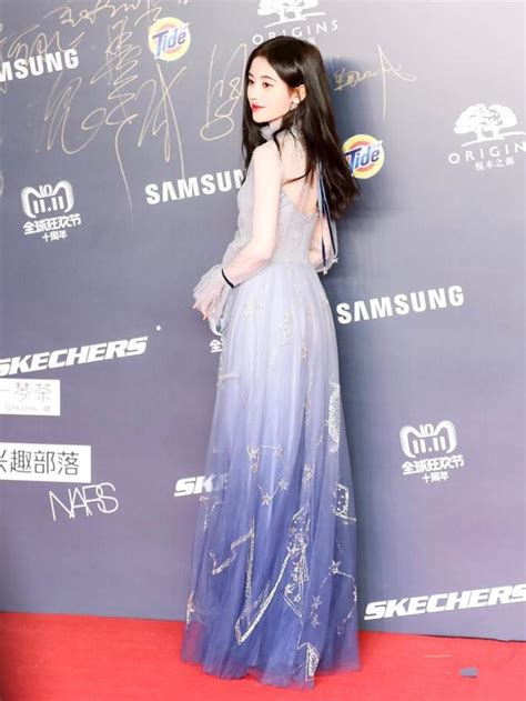 24歲鞠婧禕，穿薄紗美成小仙女，網友看了都想娶！ 每日頭條