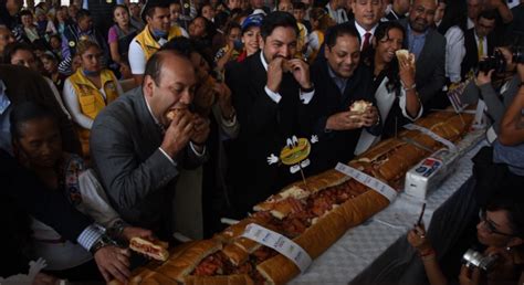 CDMX tiene el Record Guiness con la torta más grande del mundo Lo