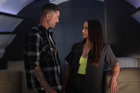 The Rookie Season 5 Episode 1 Photos Plot Details And Cast