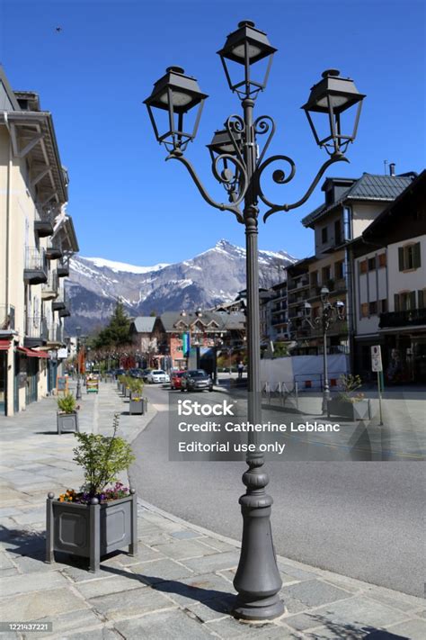 가로등 생 제르바이 레 뱅 오트 사부아 오베르뉴 론 알프스 프랑스 0명에 대한 스톡 사진 및 기타 이미지 0명 가로등 거리 Istock