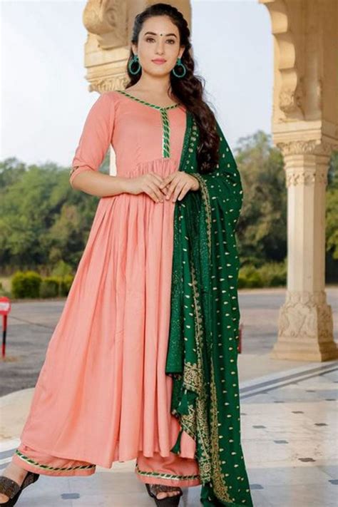 Peach Color Dress Combination