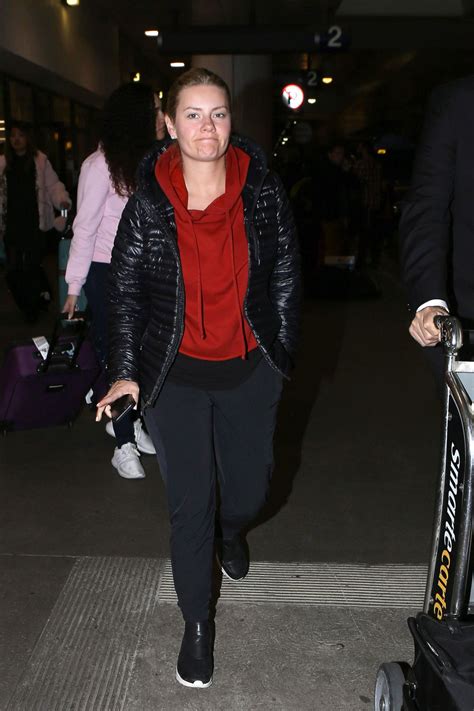 Elisaha Cuthbert At Lax Airport In Los Angeles 01152017 Hawtcelebs