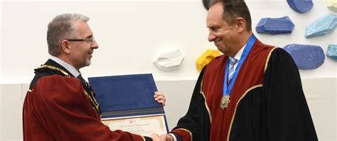 Wiceminister Andrzej Gut Mostowy Doktorem Honoris Causa Ministerstwo
