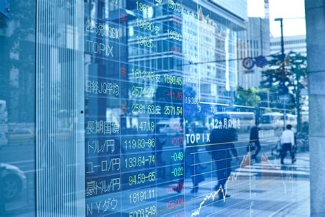 日米の株価急落は買い好機か？ [株・株式投資] All About